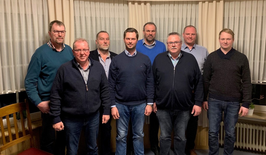 » Theodor Kröger nach 25 Jahren Vorsitz verabschiedet - Forum Information