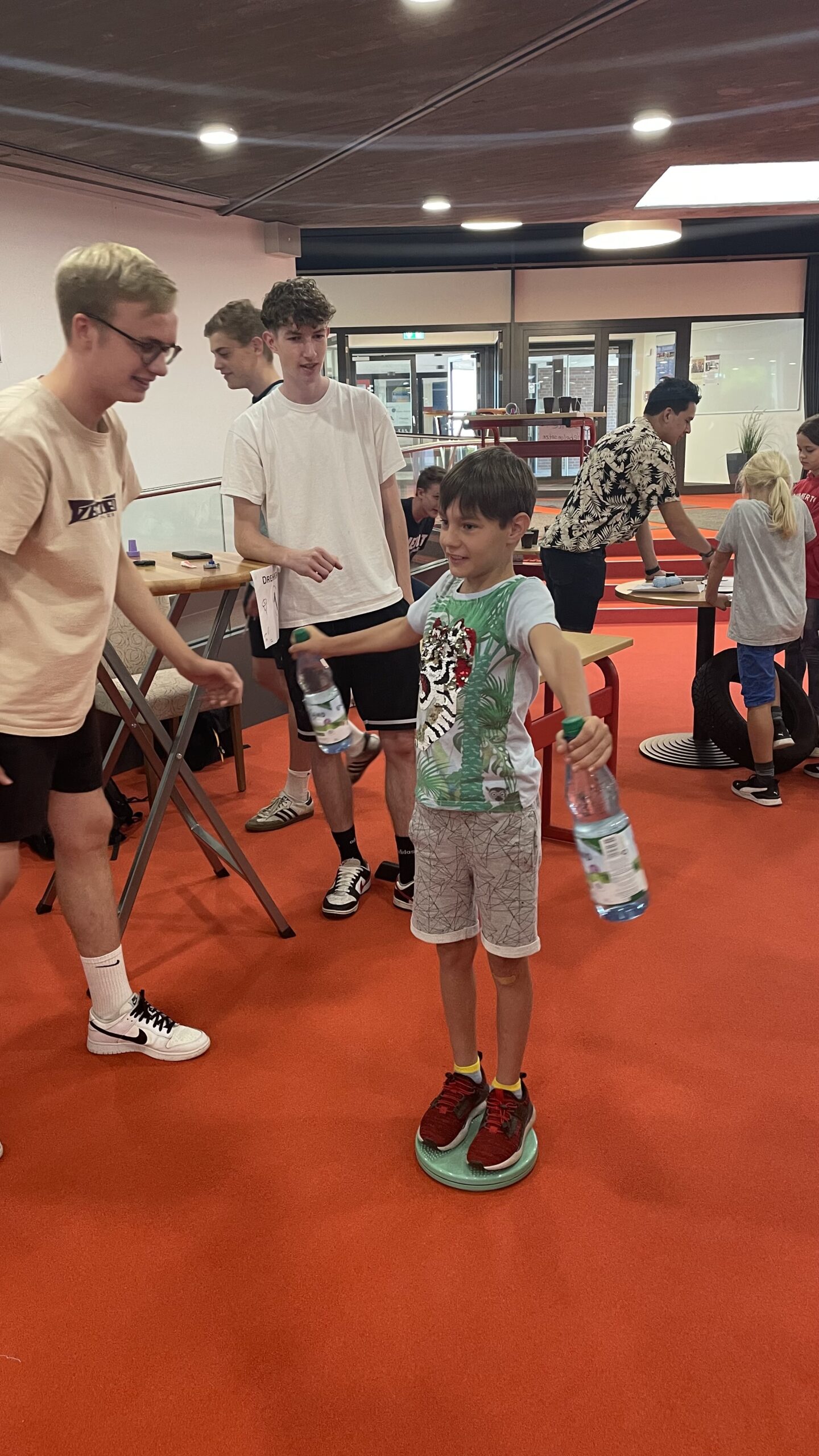 » Schülerinnen und Schüler der Grundschule Bernhardschule Sögel zu ...