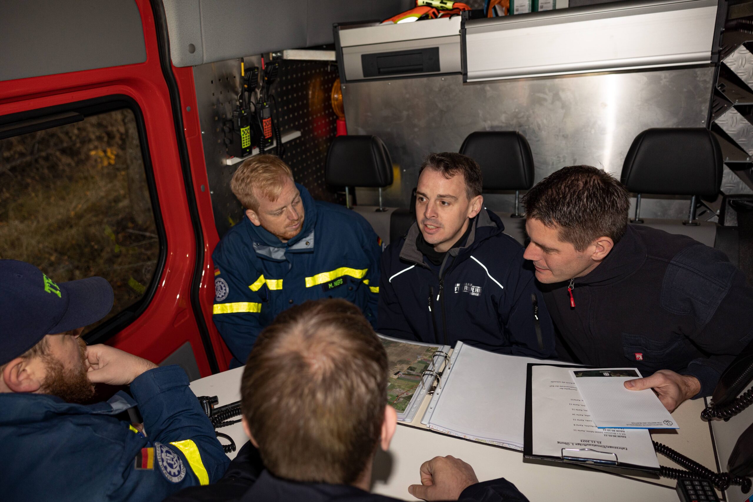 Das Roadbook ist der Straßenatlas auf dem WTD-Gelände ...