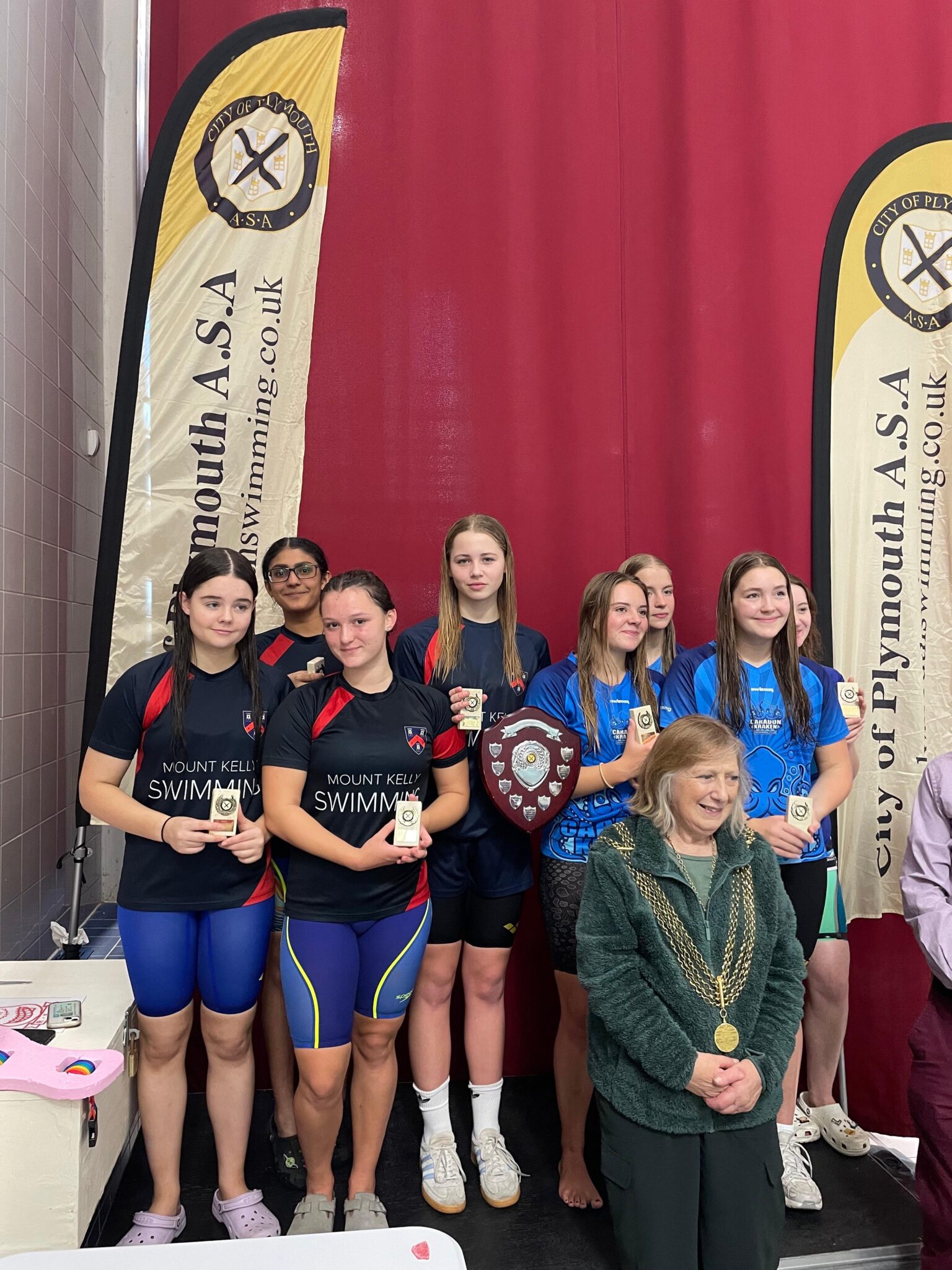 » Lotta Schmees glänzt für Mount Kelly - Forum Information